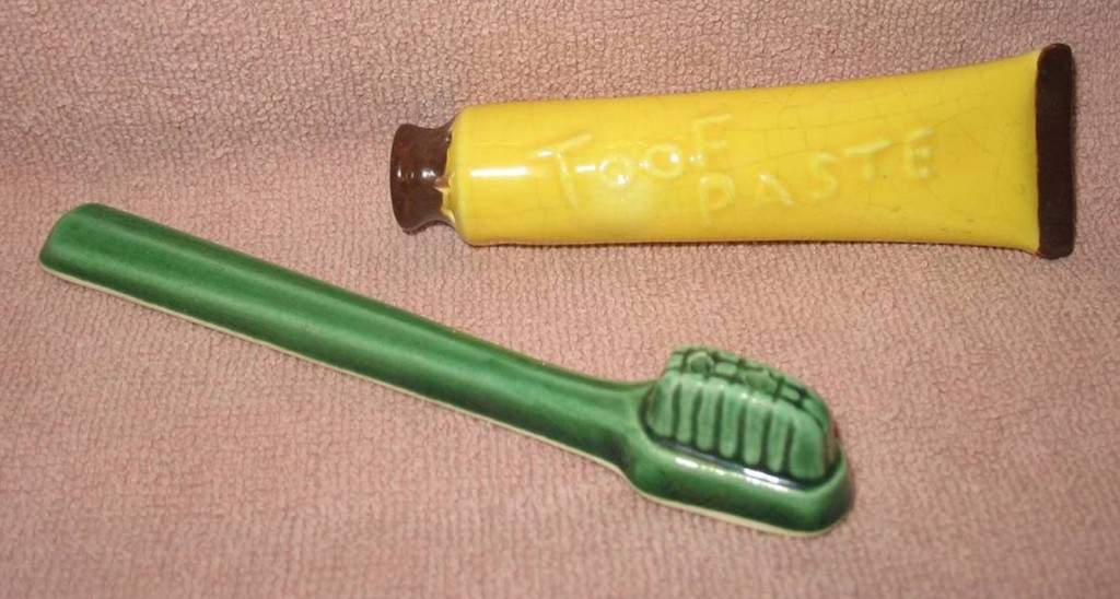 Shaking Up History (Part II) – 1900’s | Novelty Salt & Pepper Shakers Club