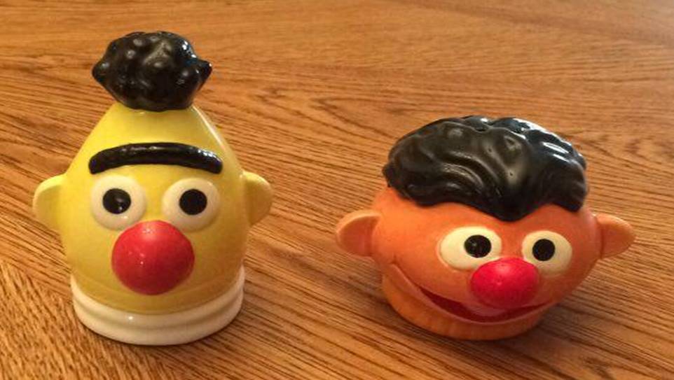 Shaking Up History (Part II) – 1900’s – Novelty Salt & Pepper Shakers Club